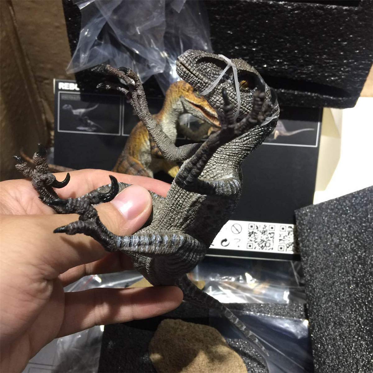 REBOR Studio 1/18 Velociraptor Figure Raptor Model Realistic Dinosaur ...