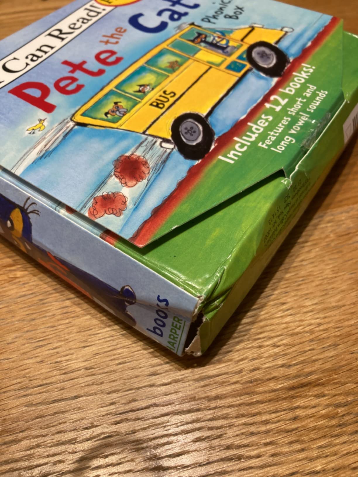 Amazon | Pete the Cat 12-Book Phonics Fun!: A Box of 12 Mini-Books ...