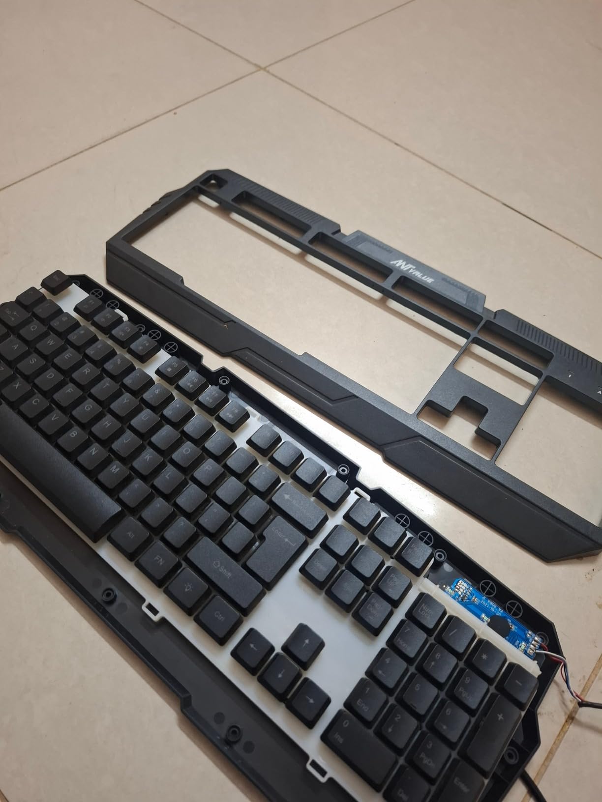 Ant Value GK1001 Wired Membrane Gaming Keyboard with Backlit 7-Color ...