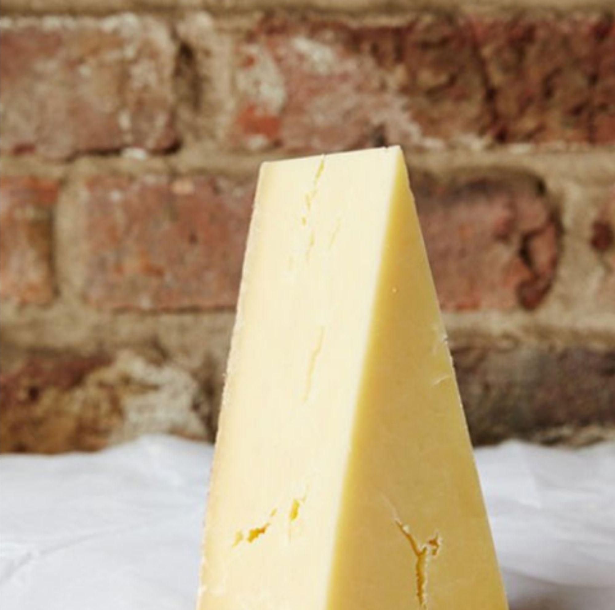 Lincolnshire Poacher Cheese (2.25kg) : Amazon.co.uk: Grocery