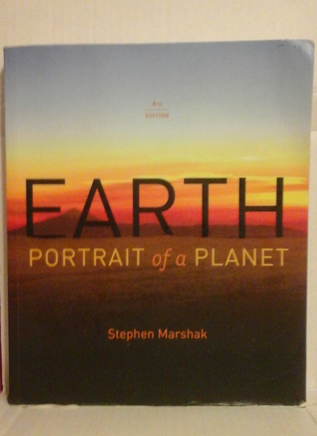 Earth: Portrait of a Planet: Marshak, Stephen: 9780393935189: Amazon ...