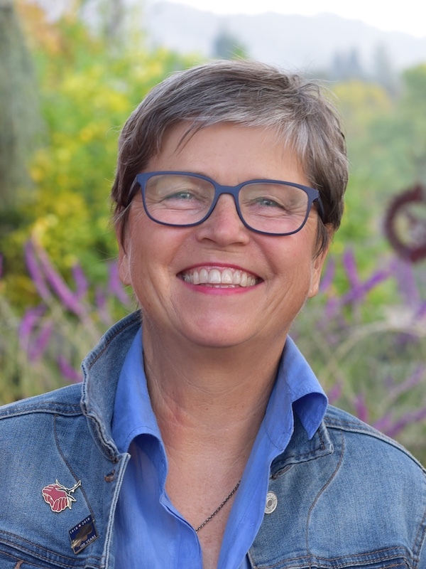 Amazon.com: Manuela Rohr: books, biography, latest update