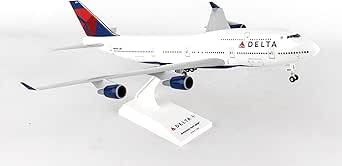 Amazon.com: Daron Skymarks Delta 747-400 Airplane Model Building Kit ...