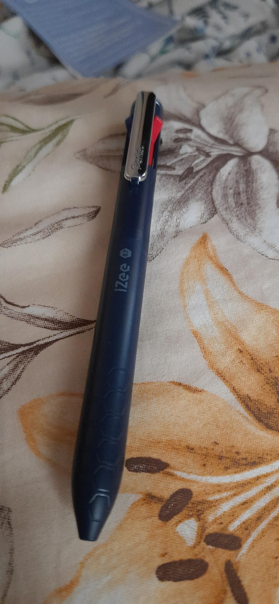 Pentel iZee 4 in 1 Ball Point Pen | Honeycomb Grip For Better Control ...