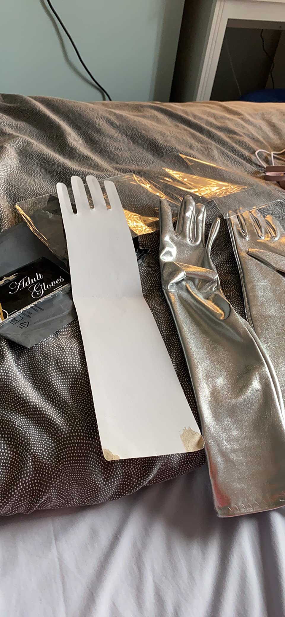 Ladies Silver Long Gloves Fancy Dress Accessory (44cm) : Amazon.co.uk ...