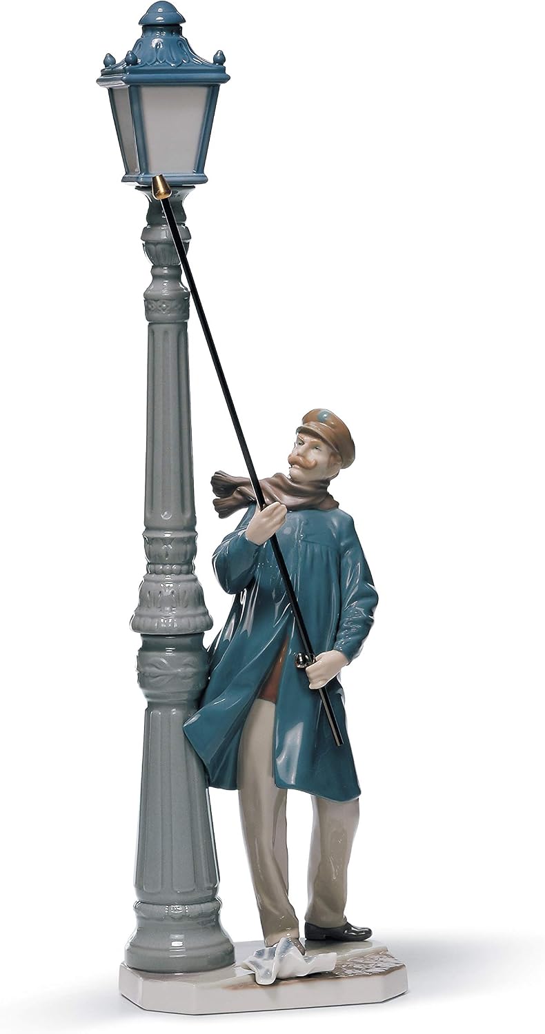 Amazon.com: LLADRÓ Lamplighter Figurine. Porcelain Lamplighter Figure ...