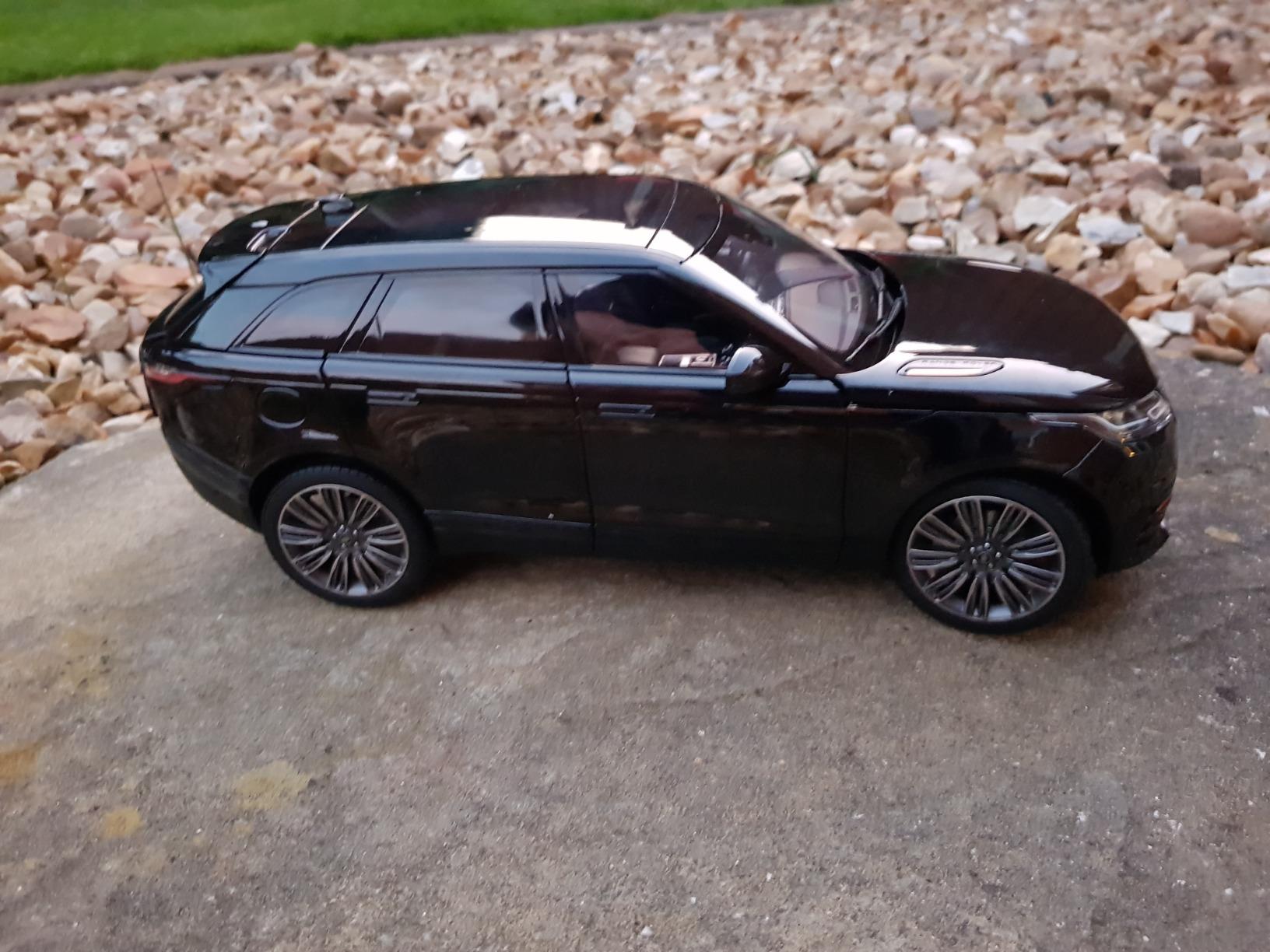 LCD Models LCD18003BL - Range Rover Velar 2018 Black - scale 1/18 ...