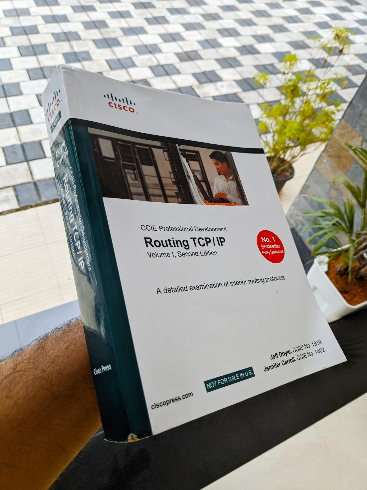 Routing TCP/IP, Volume 1 : Doyle, Jeff, Carroll, Jennifer: Amazon.in: Books