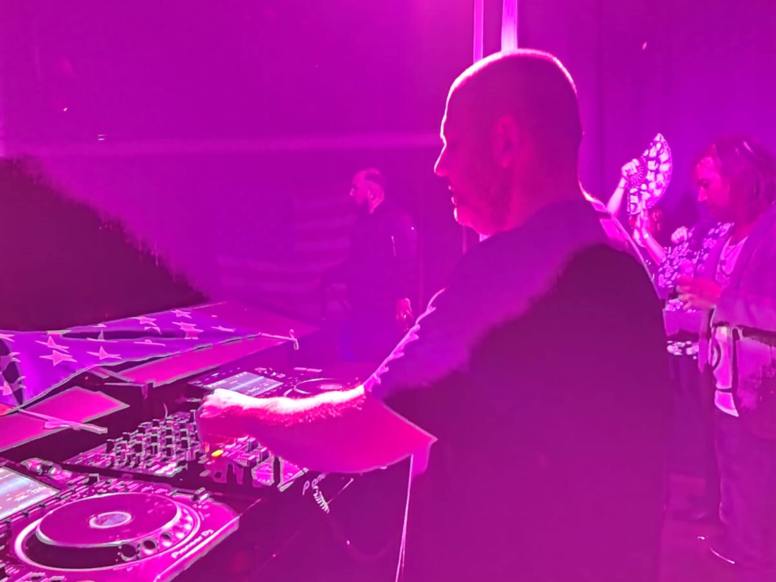 Jen High song by Peggy Gou from Art of War (Pt. II) EP on Amazon Music