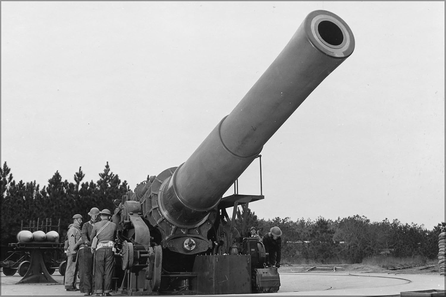 Amazon.com: History Galore 24"x36" Gallery Poster, A 16 inch howitzer ...