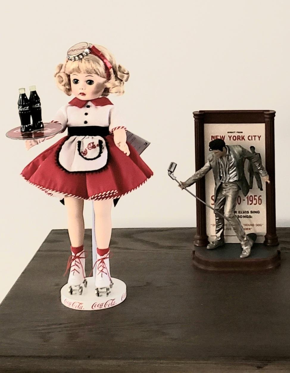 Amazon.com: Elvis Series 4 Figure : Toys & Games