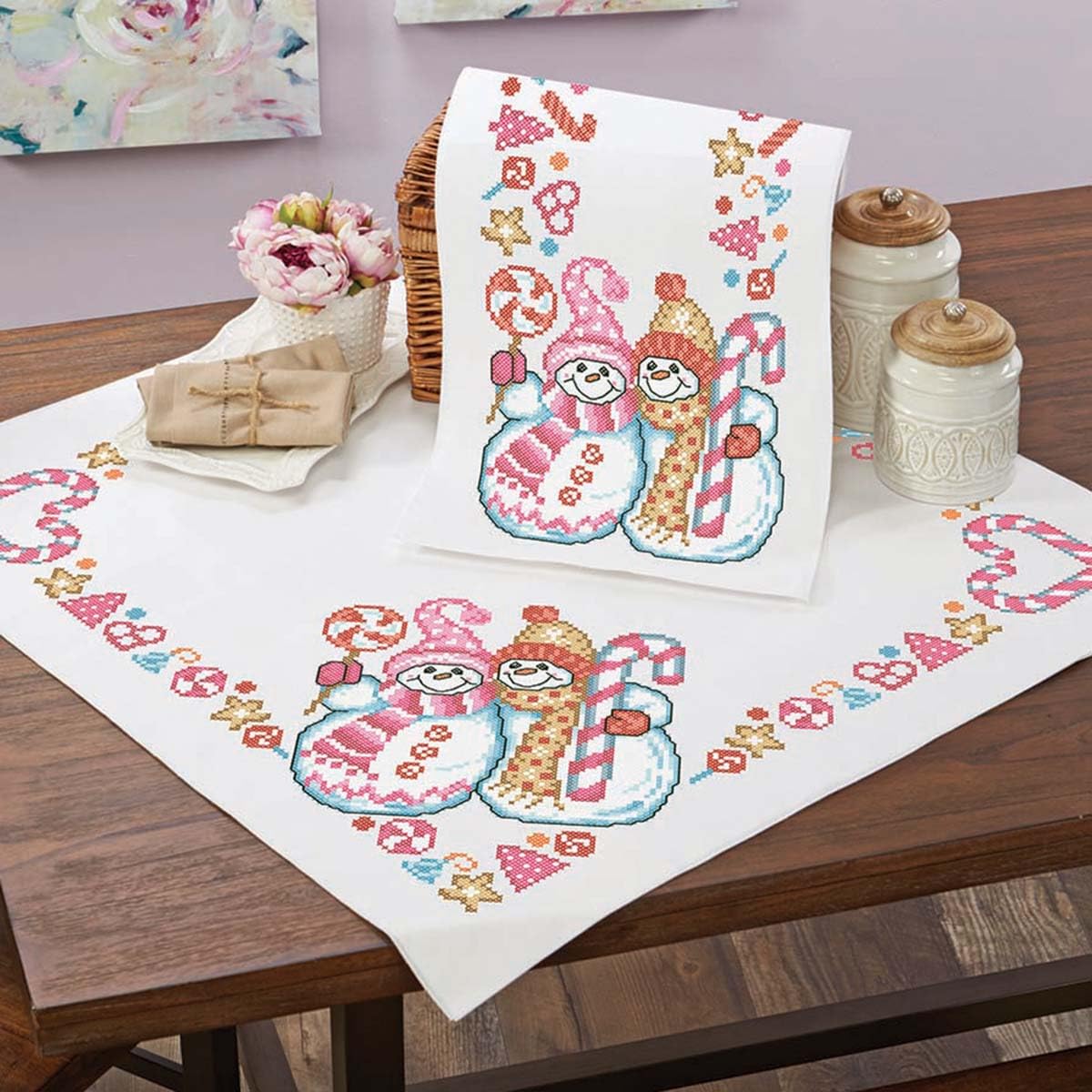 Amazon.com: Herrschners Candy Pink Christmas Table Topper & Table ...