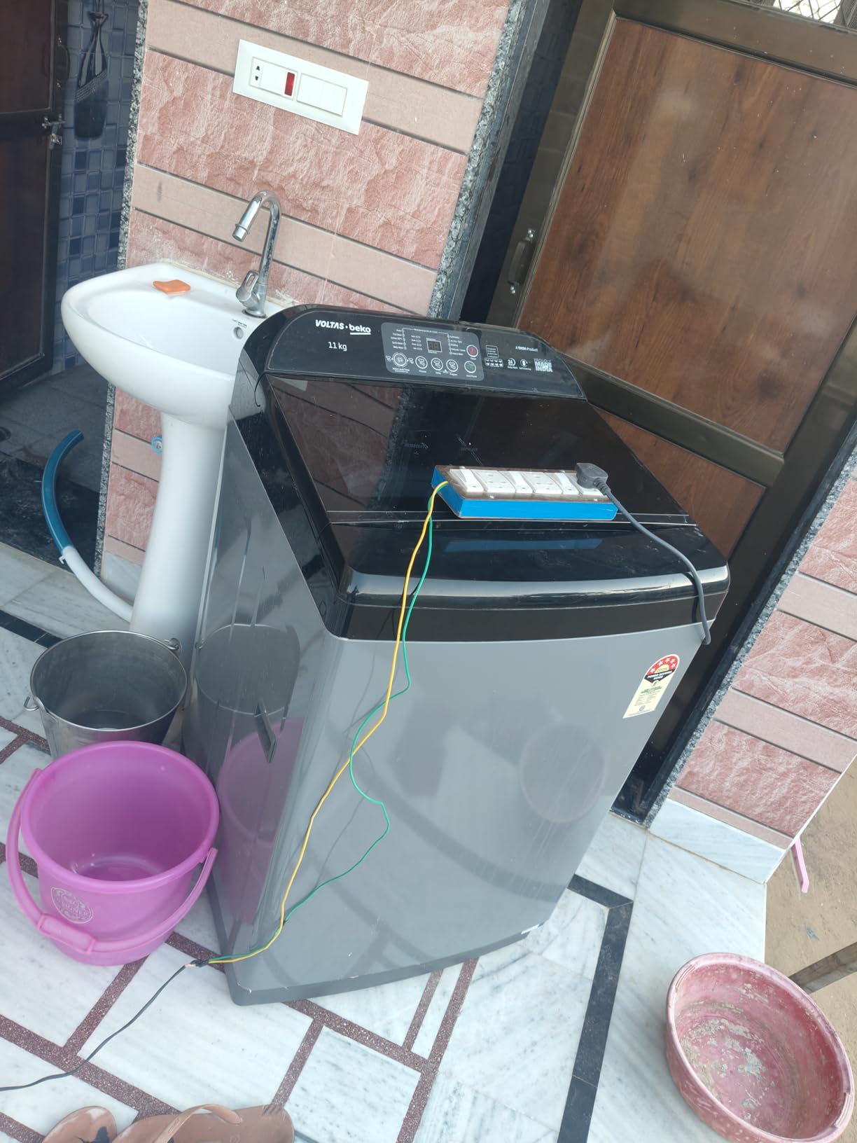 Voltas Beko, A Tata Product 11 Kg 5 Star Fully-Automatic Top Loading ...