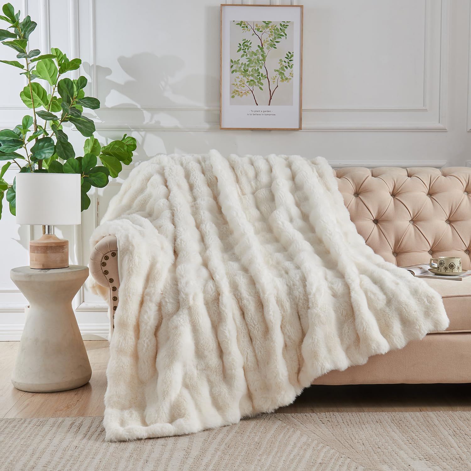 Amazon.com: Lotus Karen Faux Fur Throw Blanket Cream White - Big Bubble ...