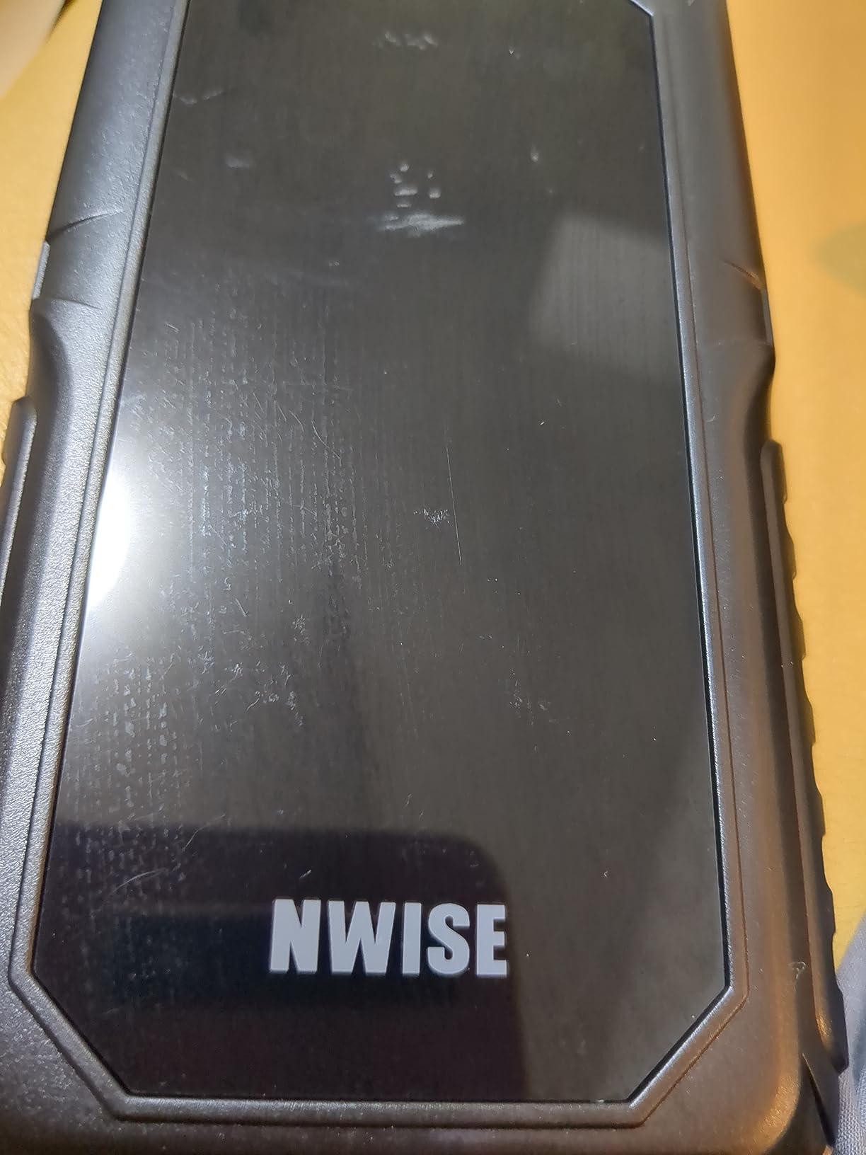 Amazon | NWISE ジャンプスターター 2000Aピーク電流 大容量 12V 車用エンジンスターター モバイルバッテリー LEDライト搭載 日本語取扱説明書 PSE認証 | ジャンプ ...