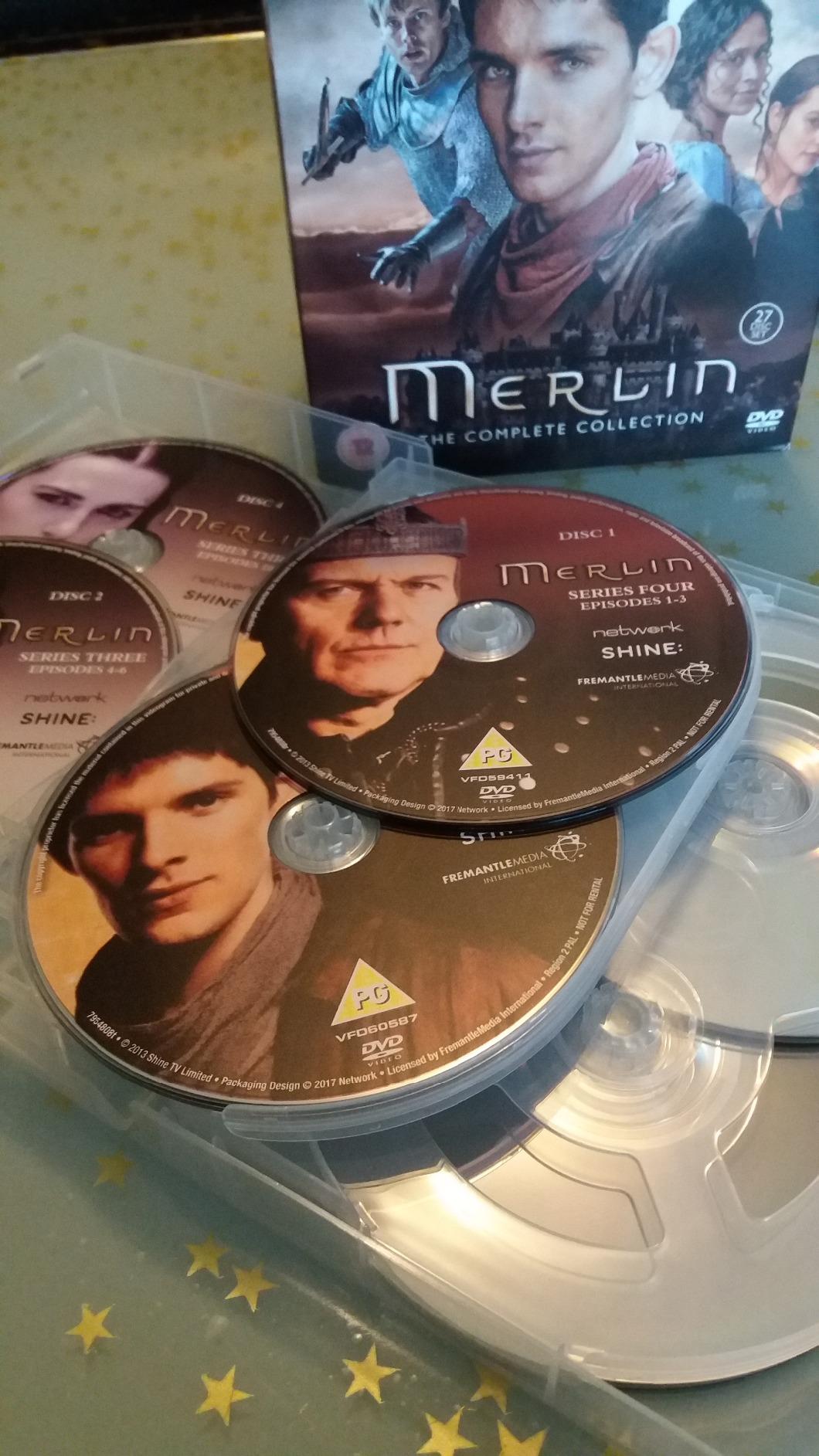 Merlin: The Complete Collection: Amazon.it: Colin Morgan, Bradley James ...