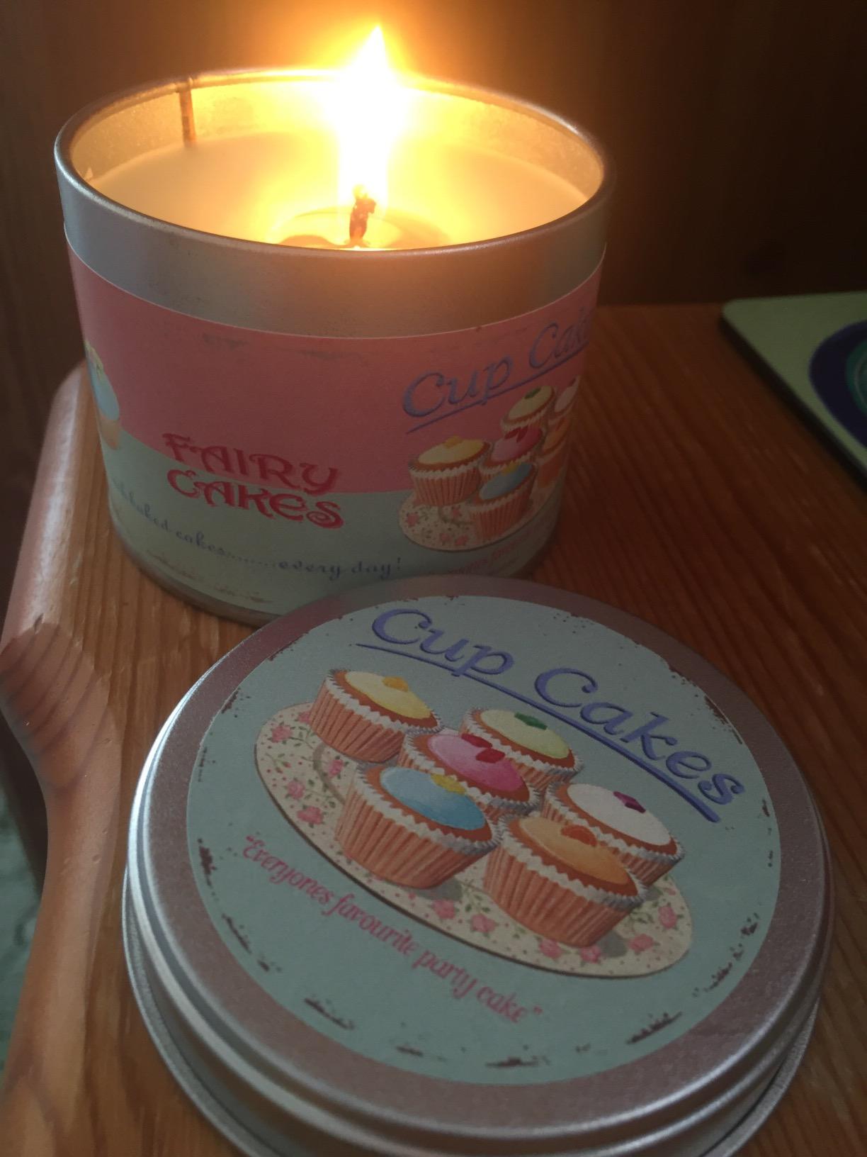 Martin Wiscombe 1-Piece Soya and Bees Wax Cupcakes Scented Candle ...