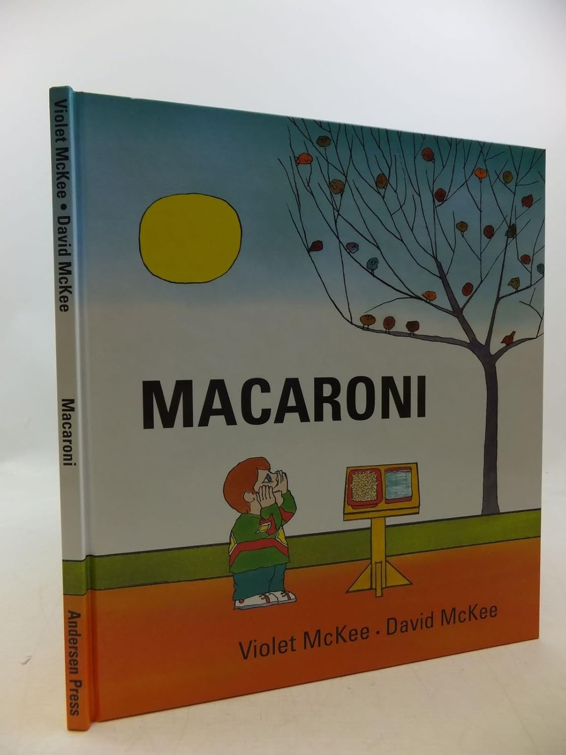 Macaroni: McKee, Violet, McKee, David: 9780862648060: Amazon.com: Books