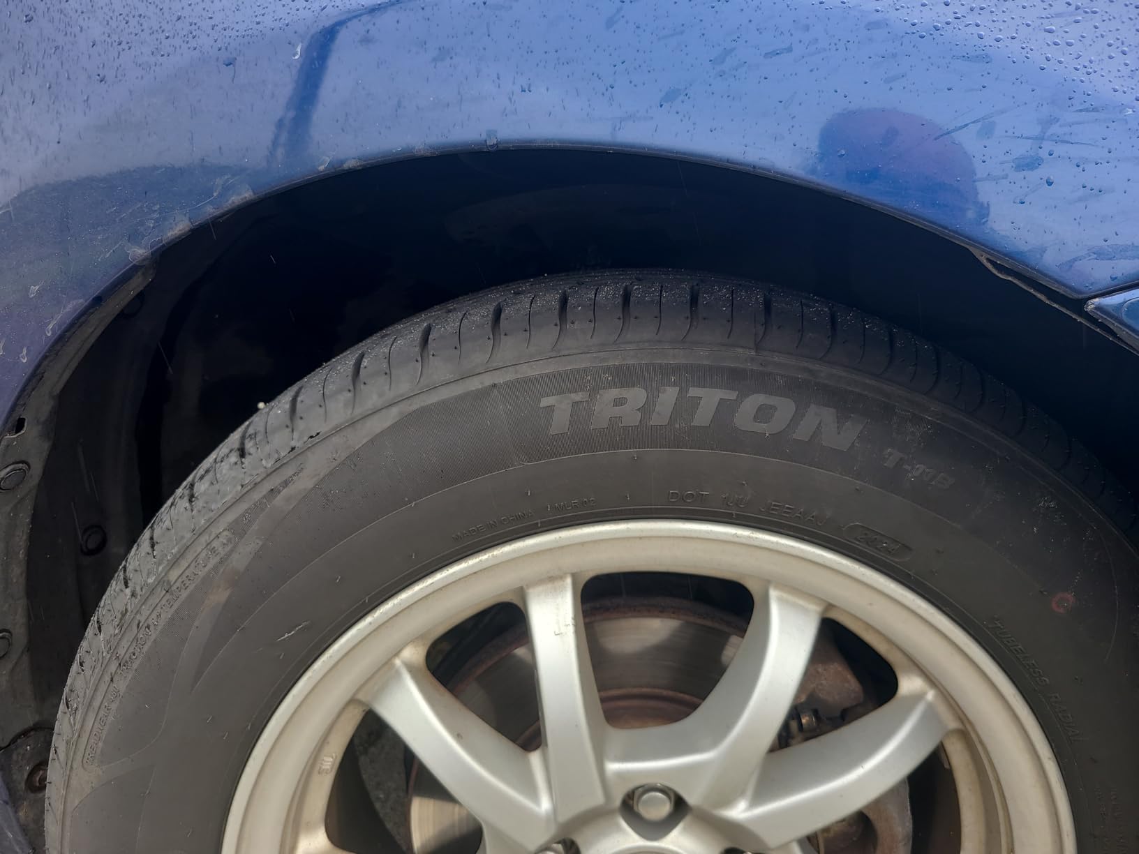 Amazon.co.jp: トラザノ(Trazano) サマータイヤ 205/60R16 92V (T-118) 【4本セット品】 : 車＆バイク