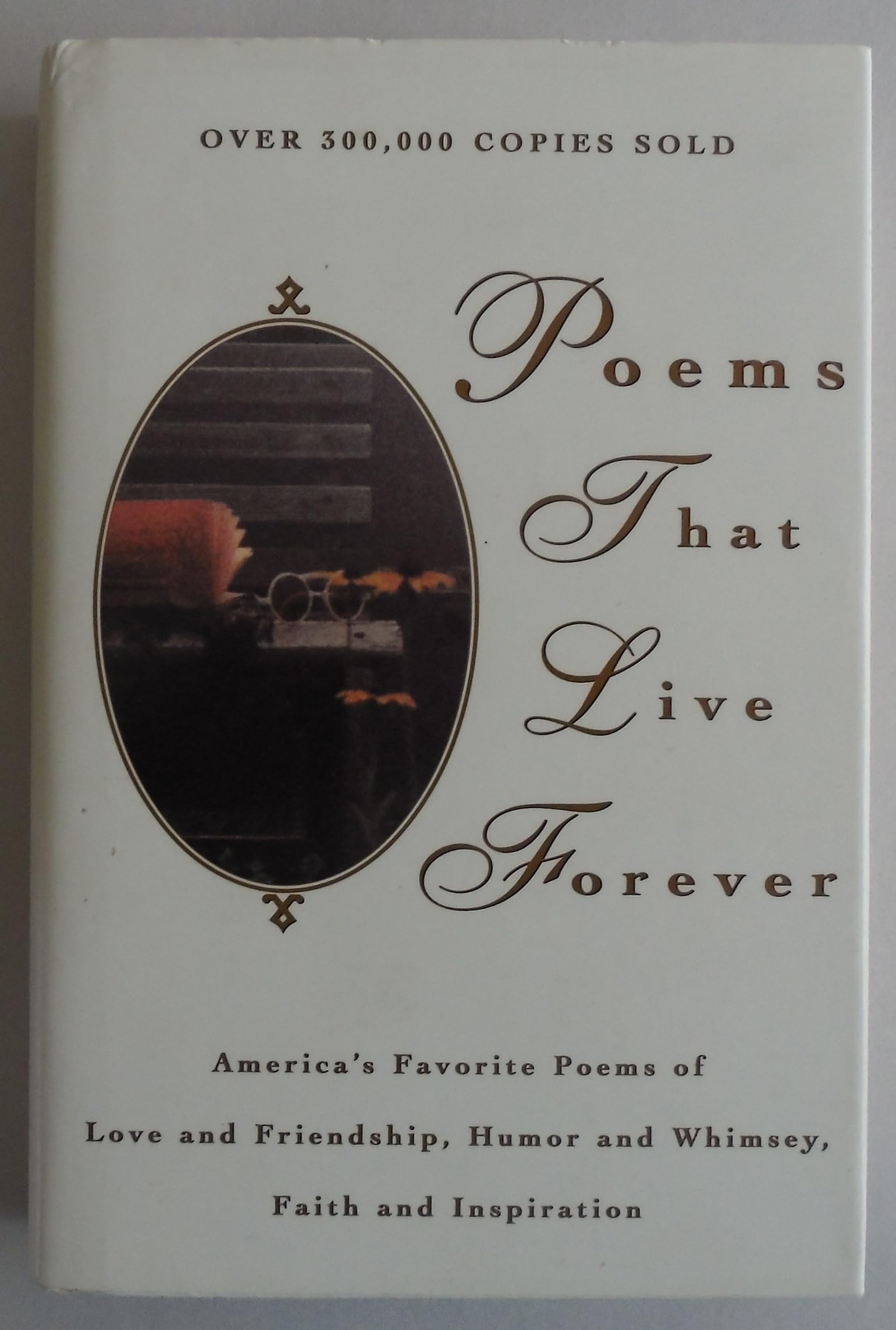 Amazon.com: Poems That Live Forever: 9780385003582: Felleman, Hazel: Books