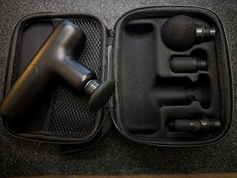 Amazon.co.jp: 筋膜リリースガン【2024新進化！220g超軽量·極小型】LIHILIS きんまくリリース電動ガン 超強力MINI筋膜リリース【顔もからだもこの1台で】3つAI ...