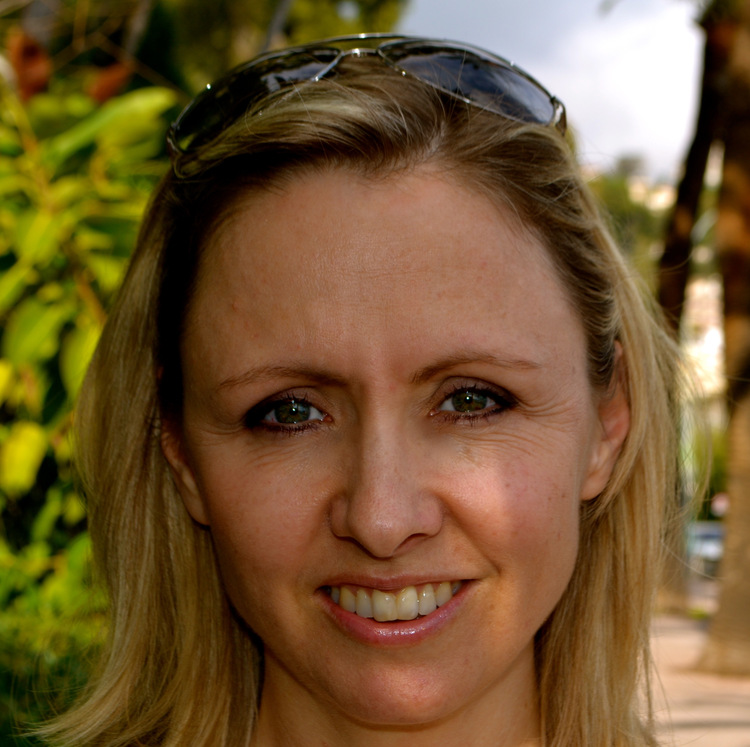 Amazon.com: Julia Wurz: books, biography, latest update