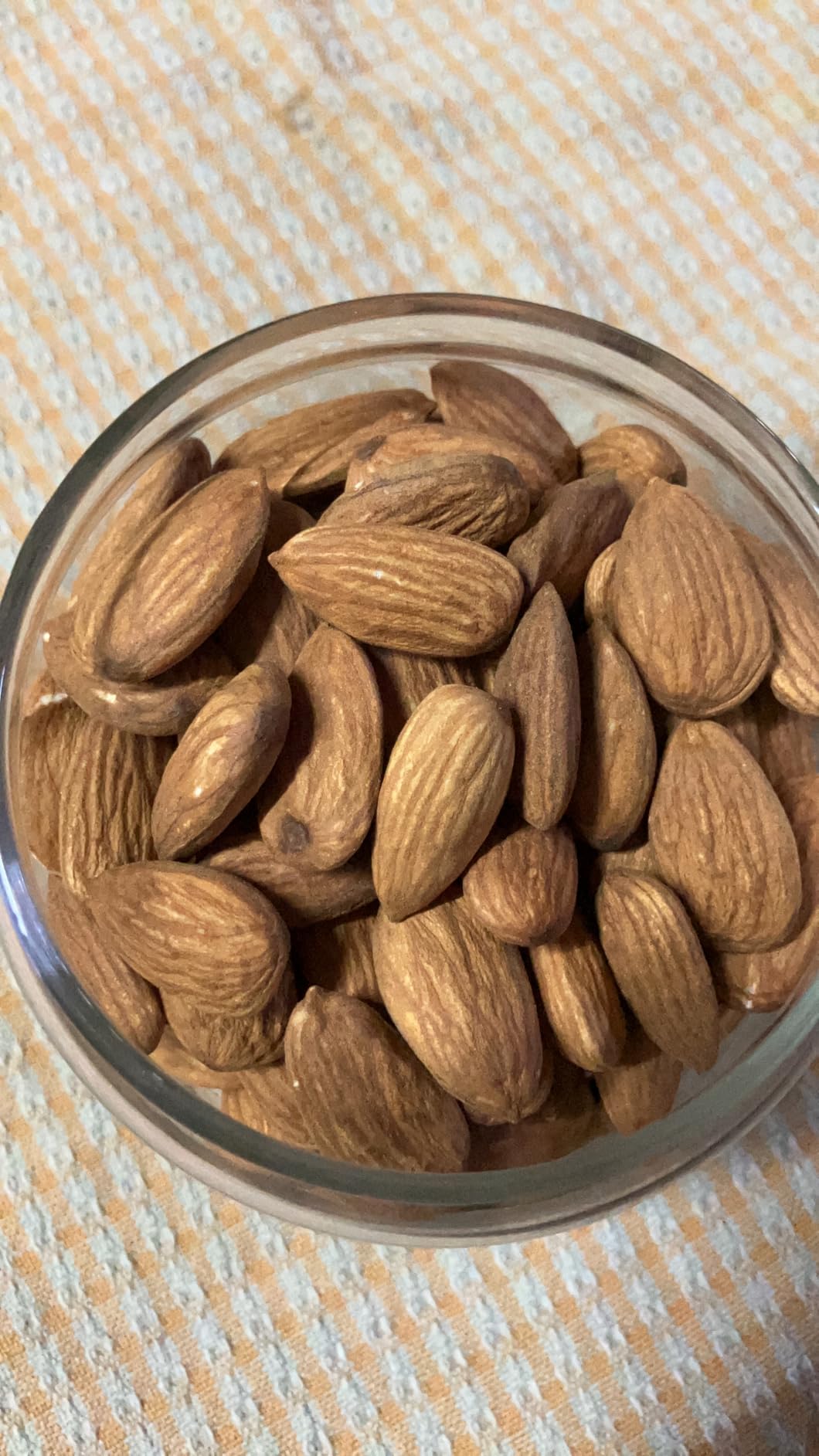Tata Sampann Pure California Almonds Whole, 1kg, Real Nuts, High In ...