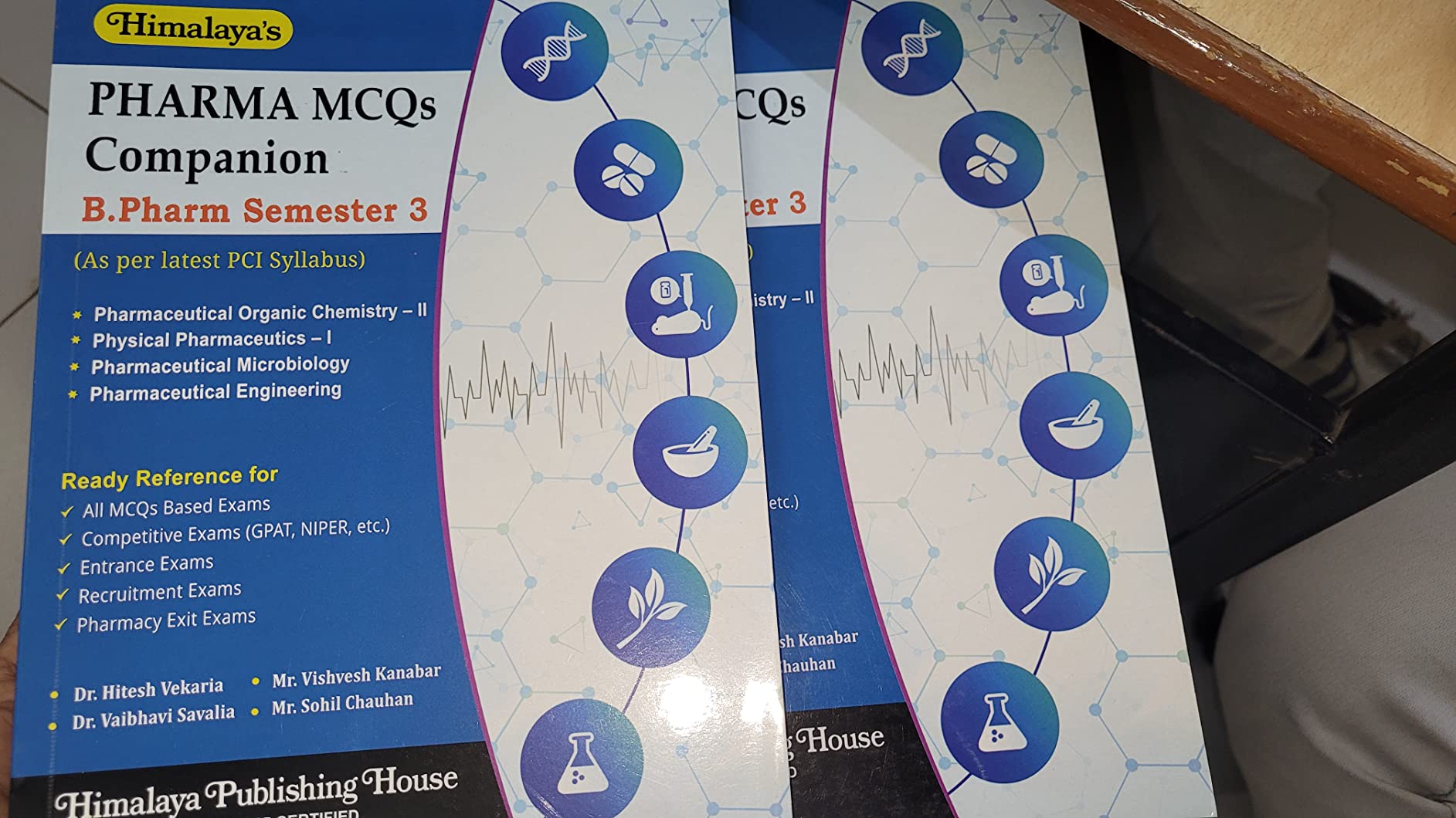 PHARMA MCQs Companion (Sem 2, B.Pharm) : Tejas Ganatra, Nitin Solanki, Ravi Ajudia, Ujjval ...