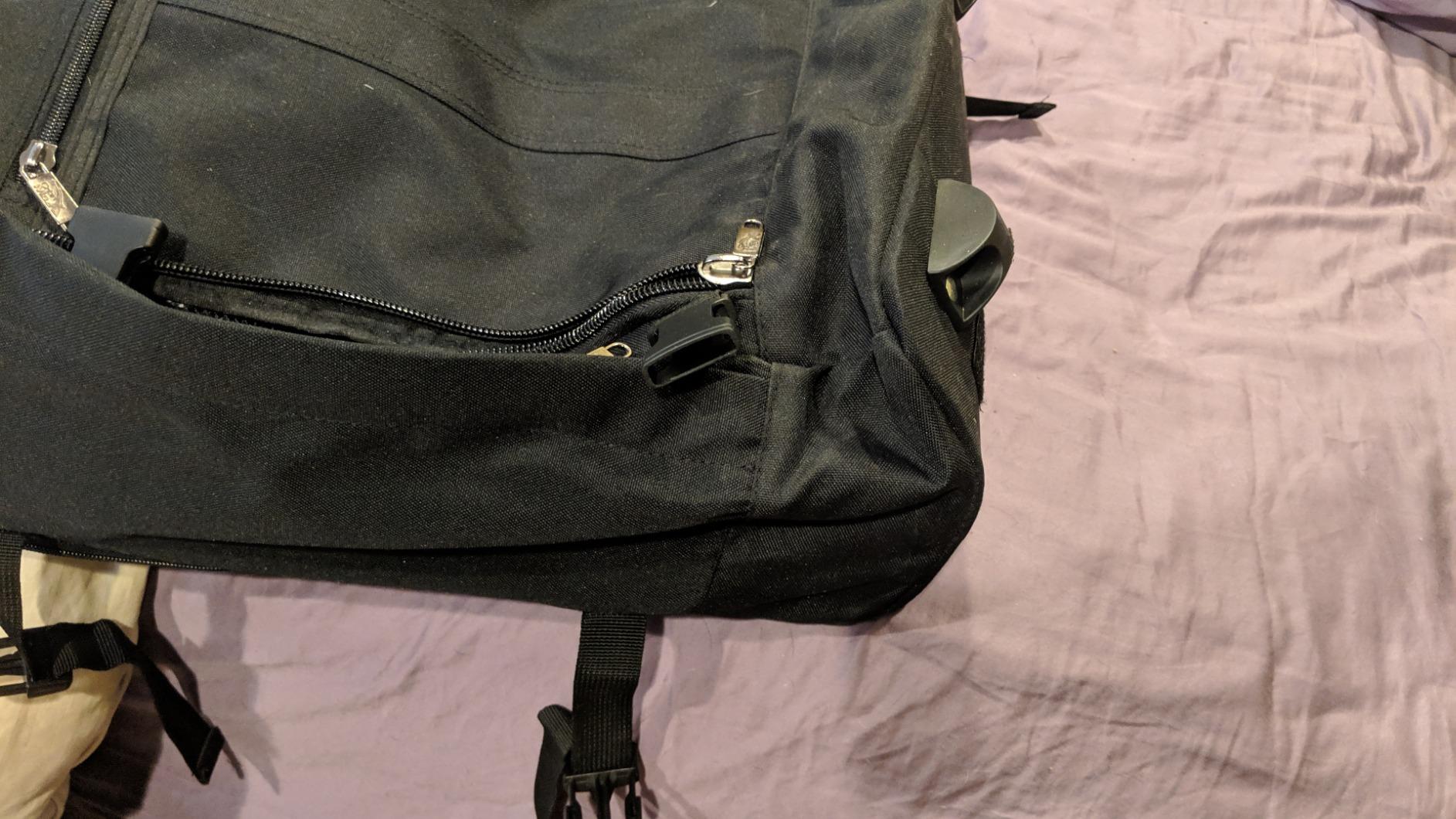 Amazon.com | Cabin Max Lyon Flight Approved Bag Wheeled Hand Luggage ...