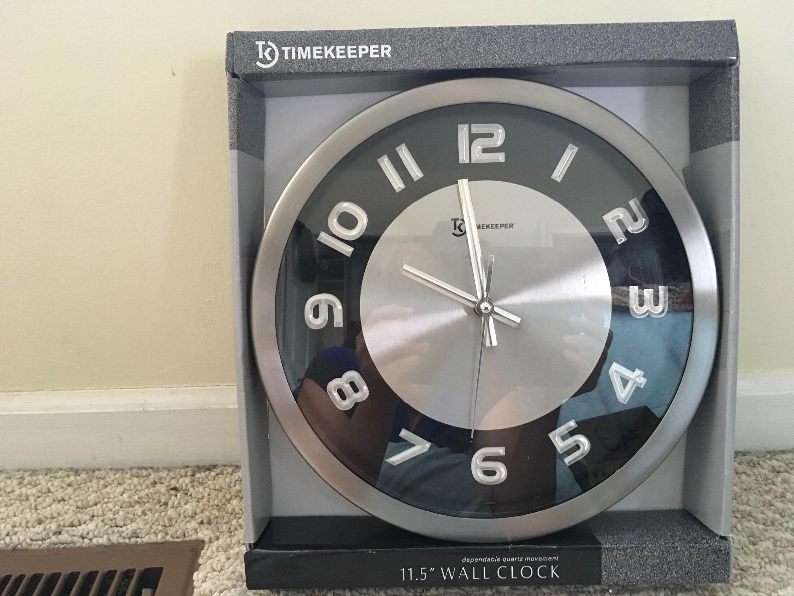 Amazon.com: Timekeeper 11-1/2-Inch Round Black Wall Clock : Home & Kitchen