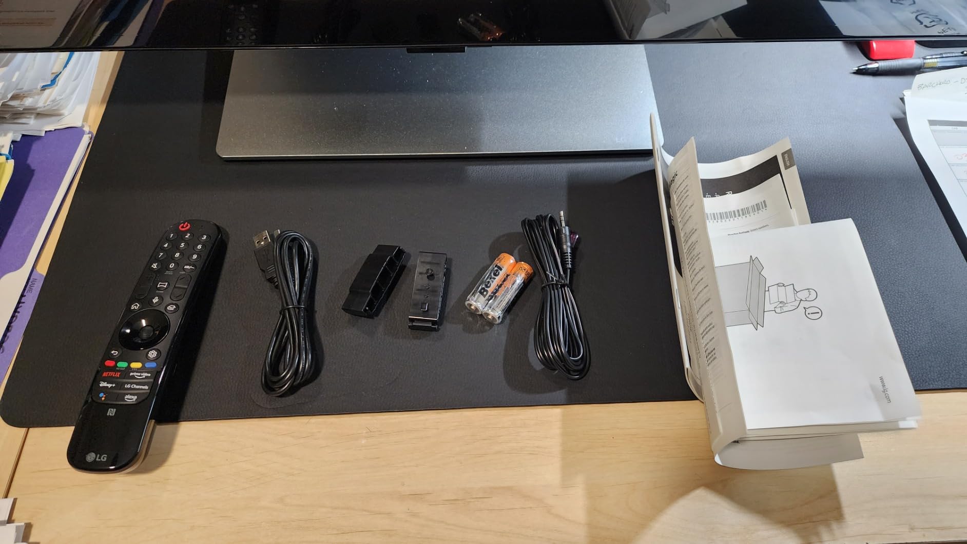 LG 42-Inch 4K OLED Flex Smart TV with Bendable Screen - AI-Powered TV ...