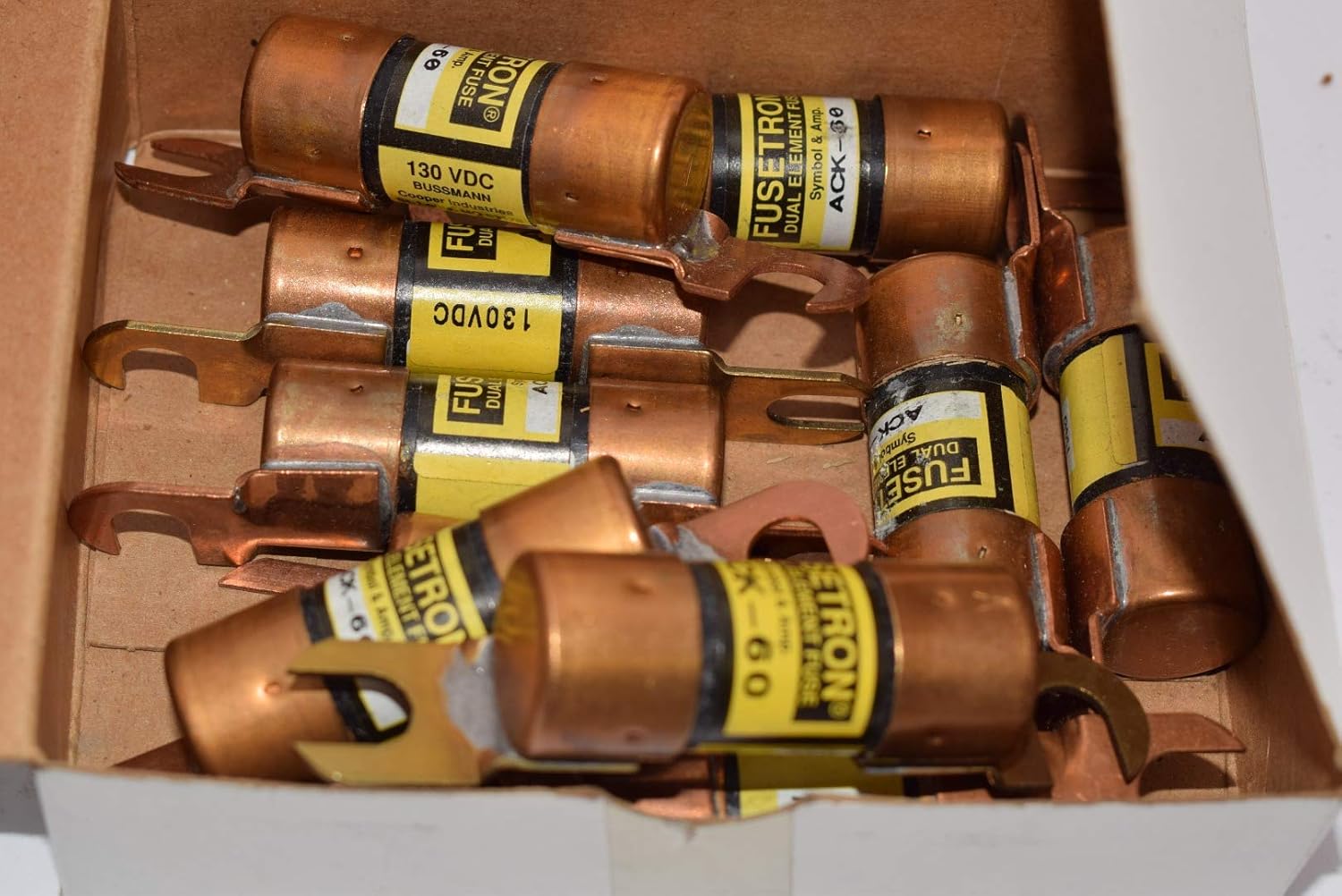 60A Time Delay Bolt-On Paper Fuse 130VDC - Amazon.com