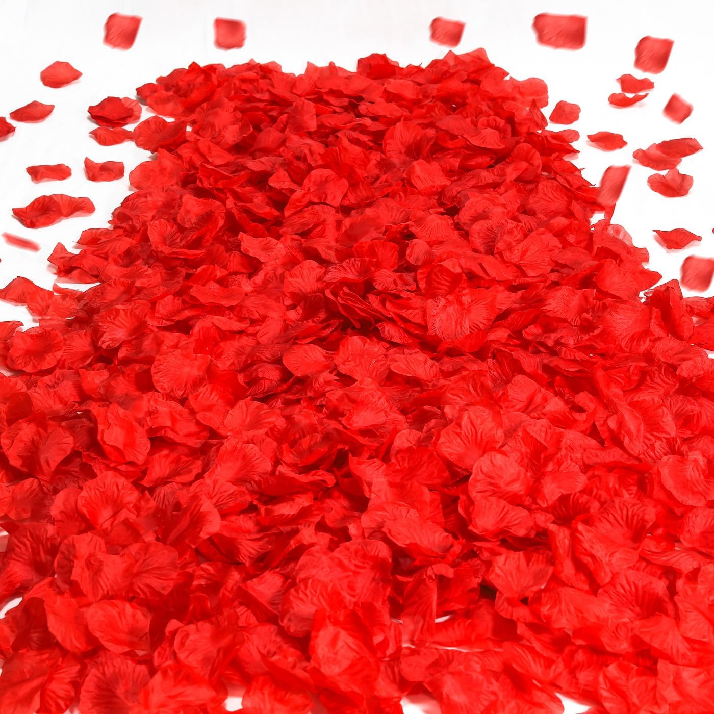 Amazon.com: SITUMEIZI 1500 PCS Red Rose Petals Flower Artificial Fake ...