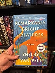 Amazon.com: Remarkably Bright Creatures: Large Print Edition for ...