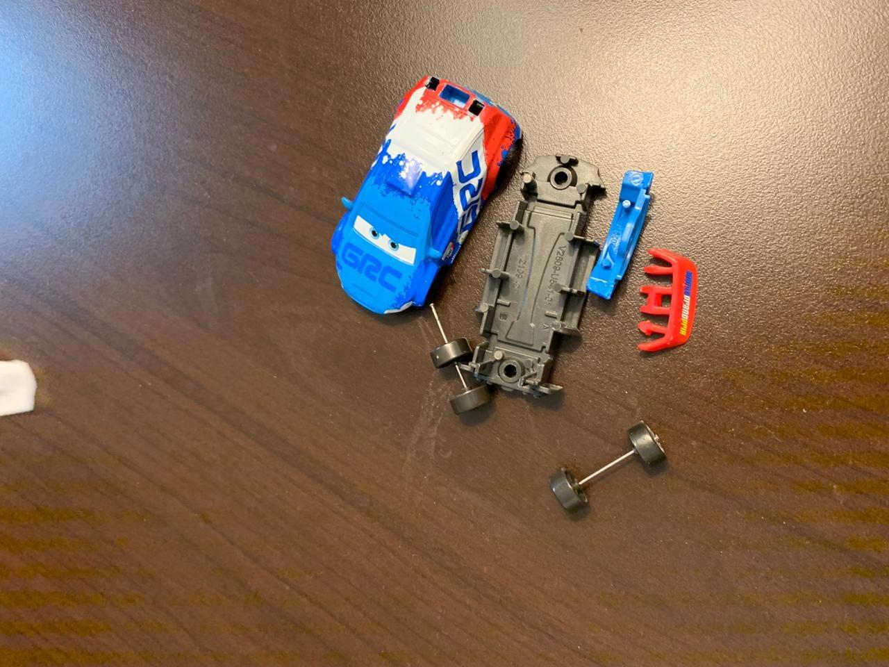 Amazon.com: Disney Cars 2 Movie Raoul Caroule #9 : Toys & Games