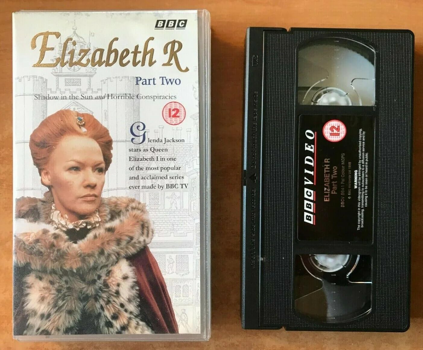 Amazon.co.jp: Elizabeth R [VHS] : Jackson Glenda: DVD