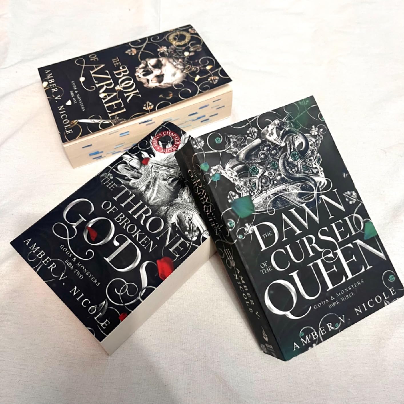 The Dawn of the Cursed Queen: 3 (Gods & Monsters) : Nicole, Amber V ...