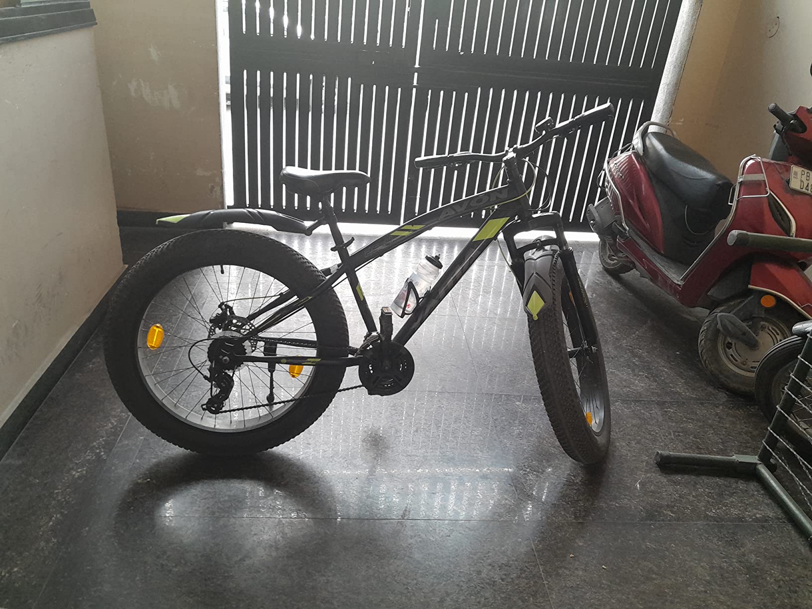 Avon Cycles YAMA Men's 26T 21 Speed Fat Mountain Terrain Bike with ...