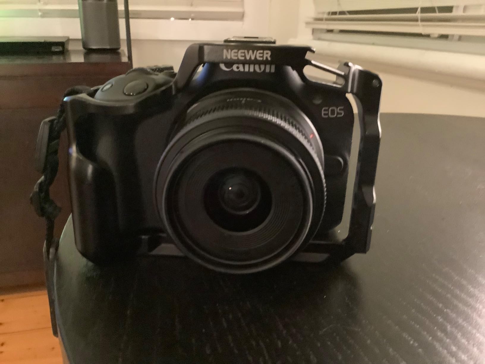 NEEWER R50 Camera Cage Compatible with Canon EOS R50, Aluminum Video ...