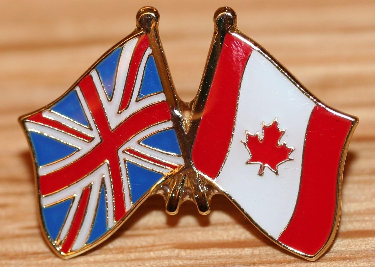 UK & Canada Friendship Flag Metal Badge : Amazon.ca: Office Products