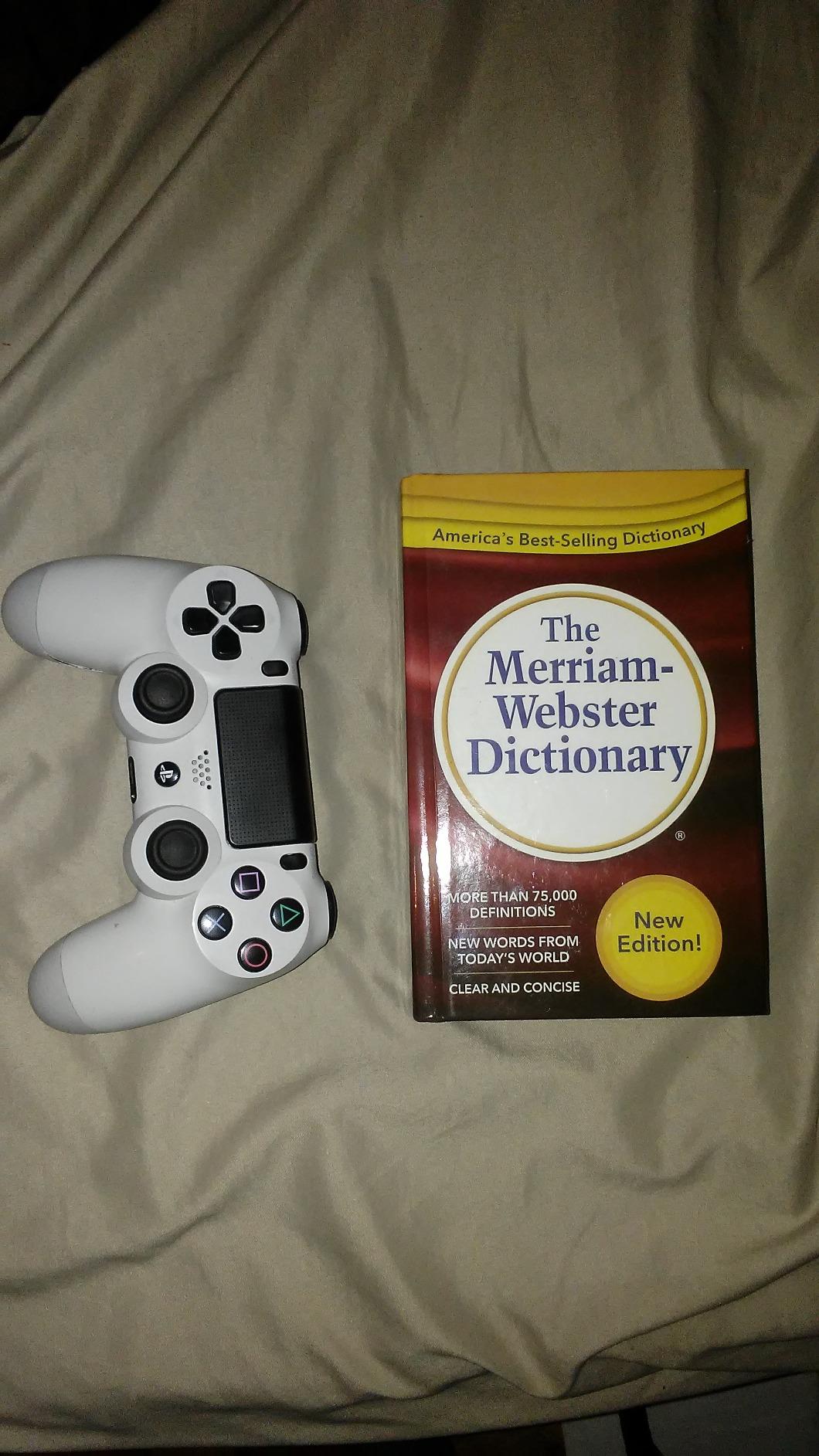 Amazon.com: The Merriam-Webster Dictionary: 9780877796060: Merriam ...