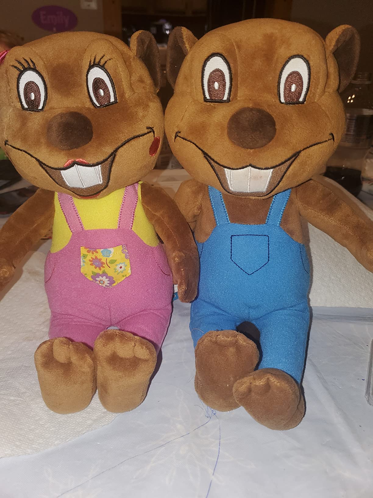 Amazon.com: Gund Busy Beavers: Betty Beaver Stuffed Animal Plush : Toys ...