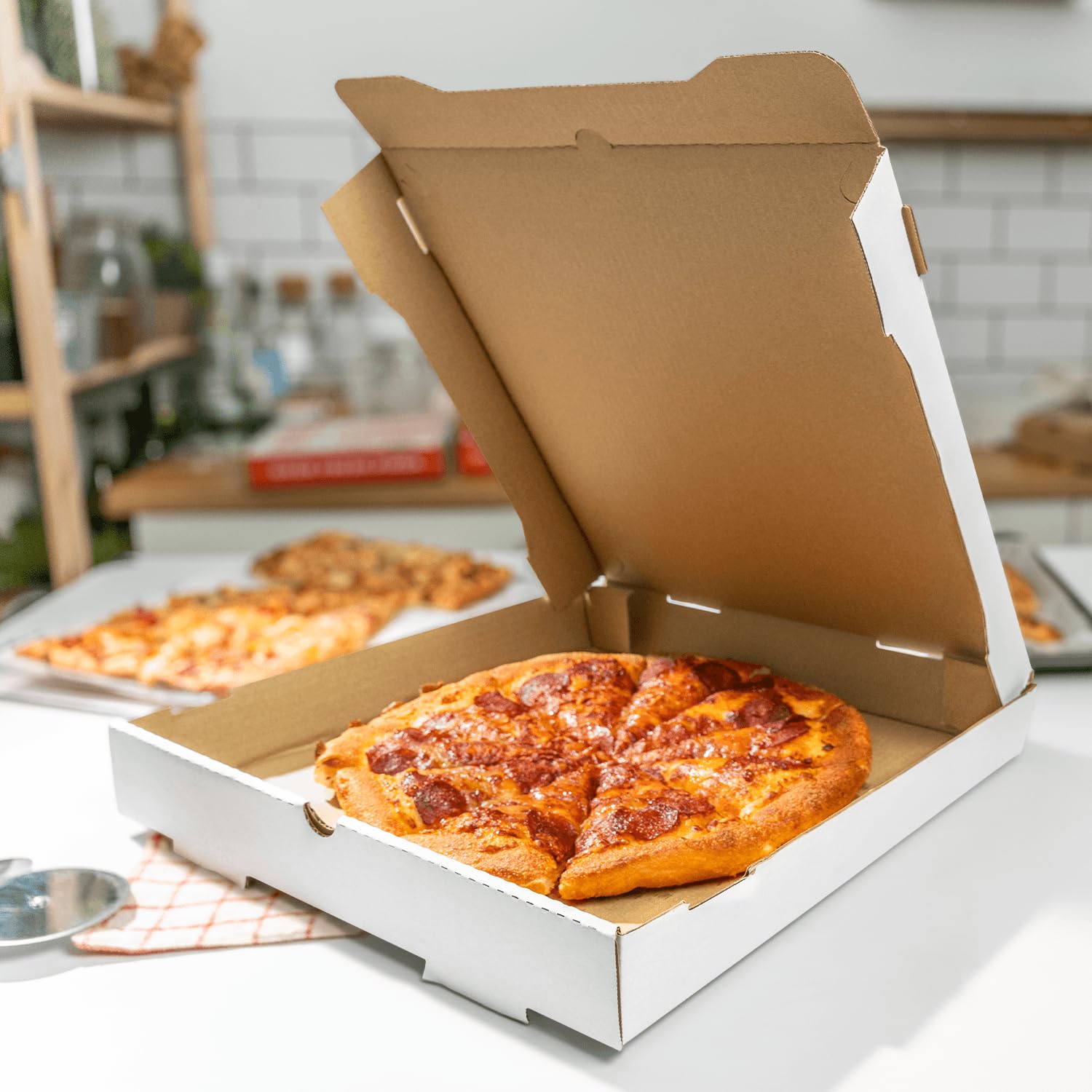 Snapklik.com : Karat Corrugated Pizza Boxes 14" X 14" 50 Pack Ventilated