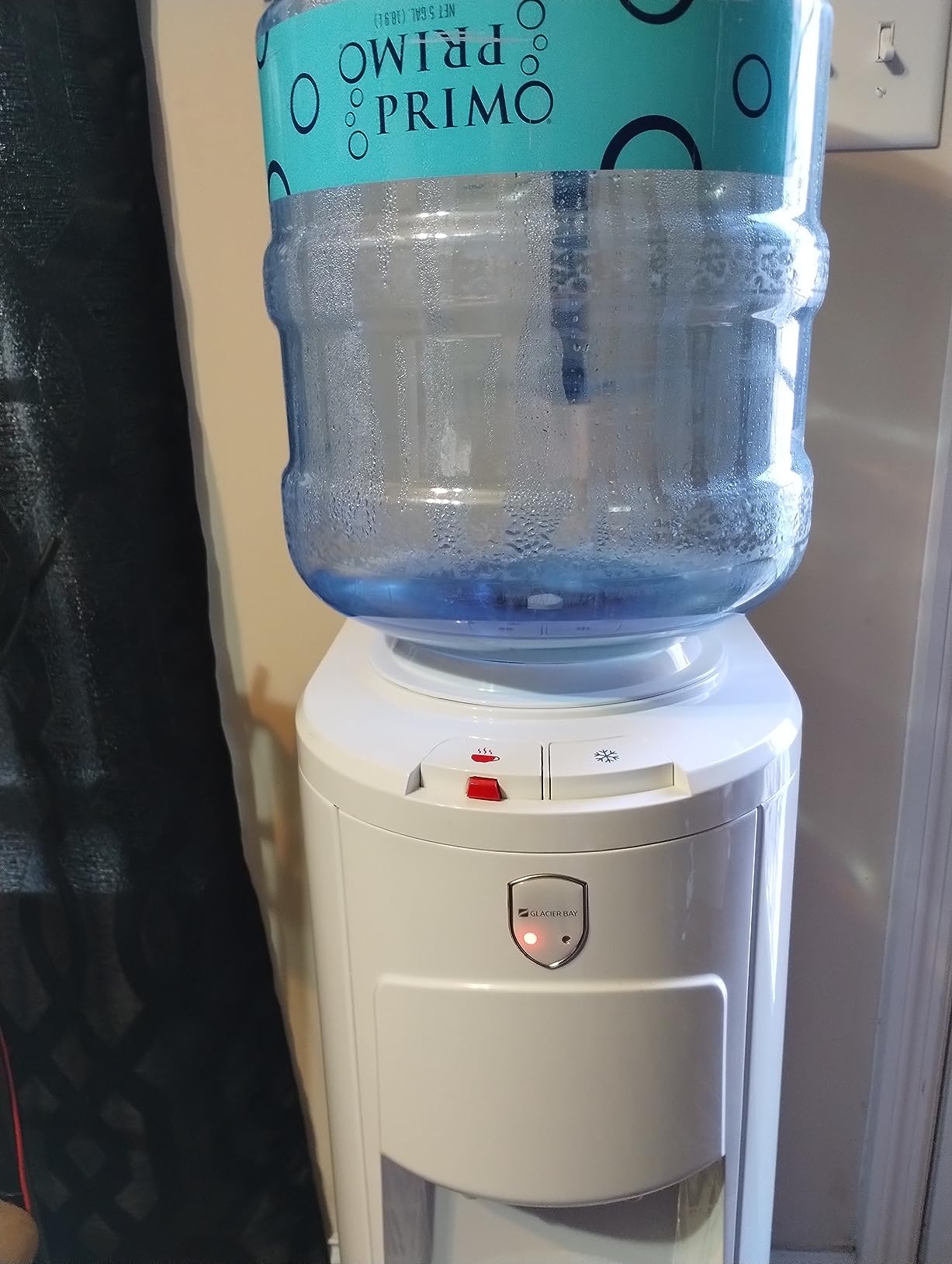 Amazon.com: Desktop Water Bottle Dispenser,New upgrade RGB Ambient ...
