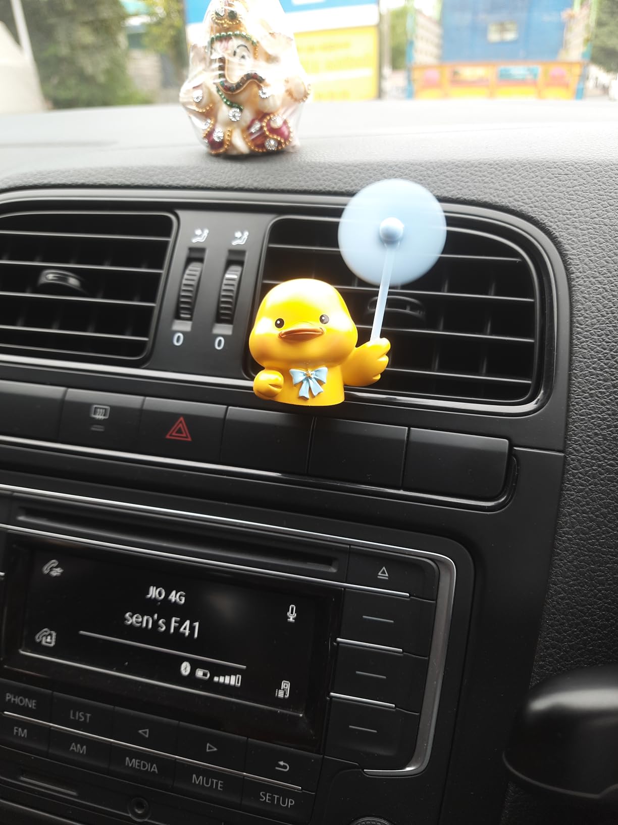 wolpin Car Decor For Car Dashboard Duckling With Car Unscented Air ...