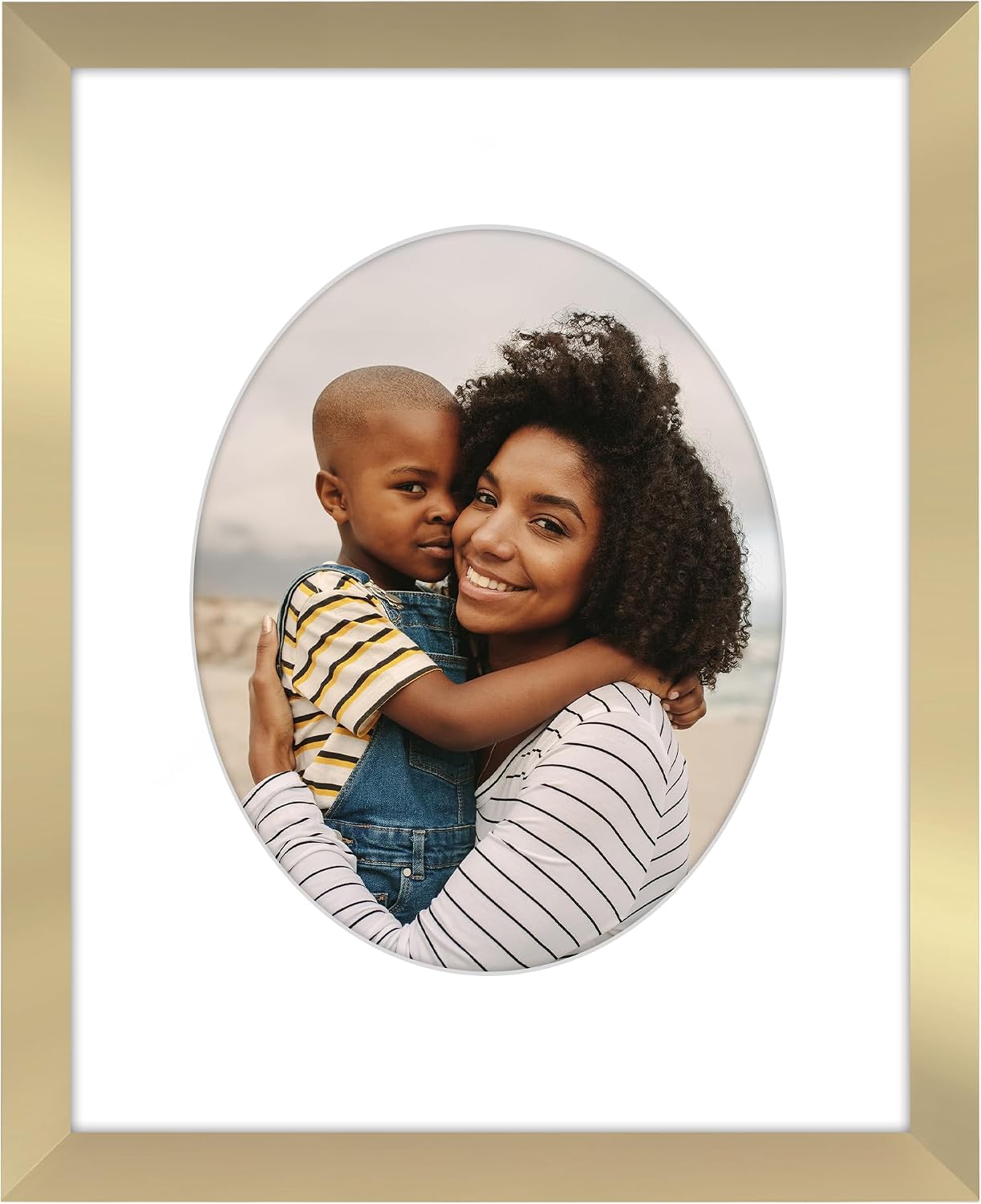 Amazon.com - Americanflat 8x10 Picture Frame with Oval Mat Insert and ...