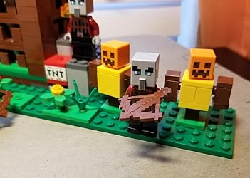 Amazon.com: LEGO Minecraft The Pillager Outpost 21159 Awesome Action ...