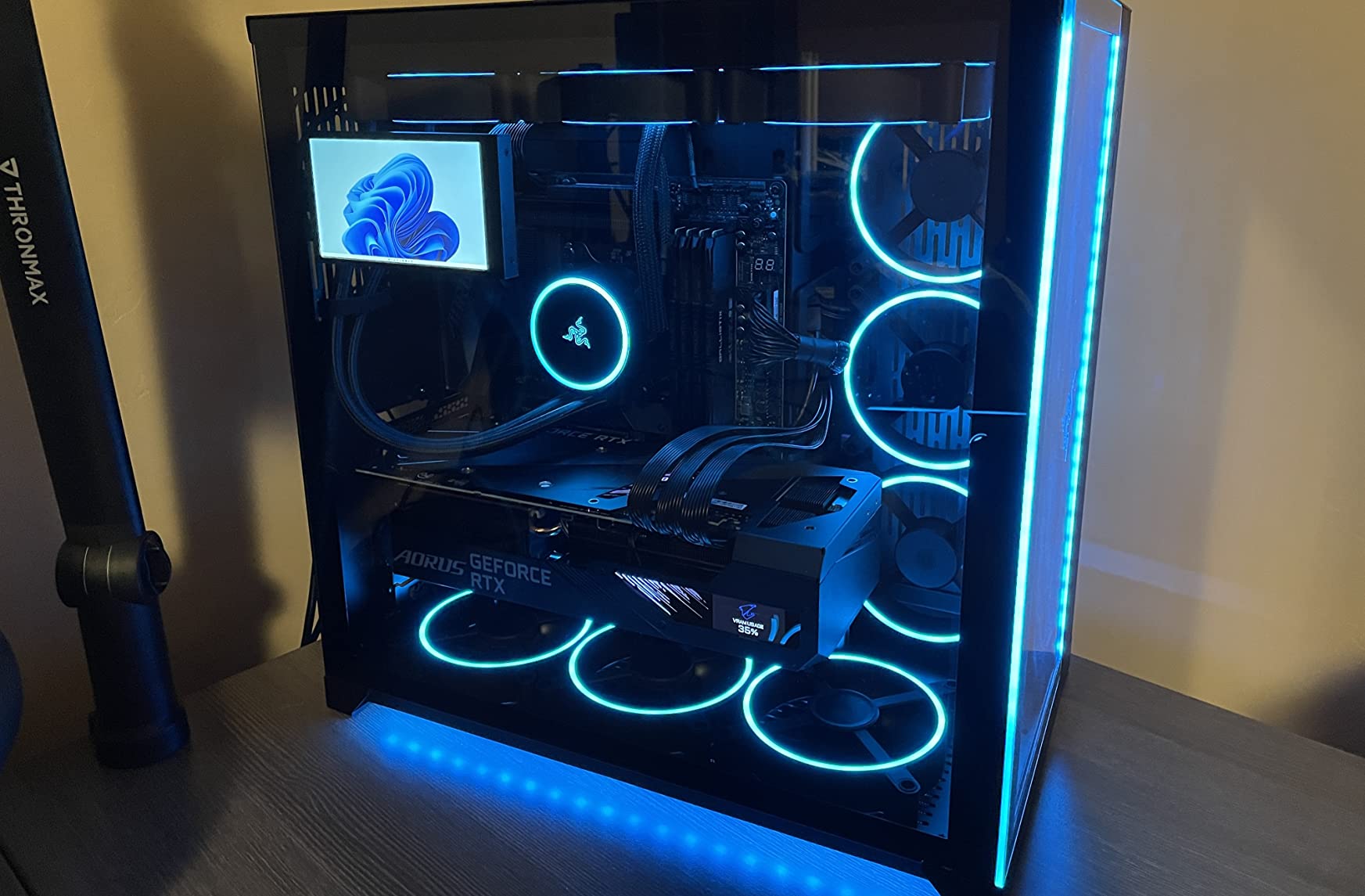 $11/mo - Finance Razer PWM PC Fan Controller: Connects Up to 8 Fans ...