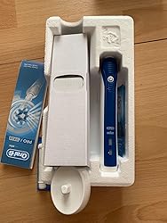 Oral-B PRO 2 2000 Sensitive Clean Elektrische Zahnbürste/Electric Toothbrush, mit 2 Putzmodi ...