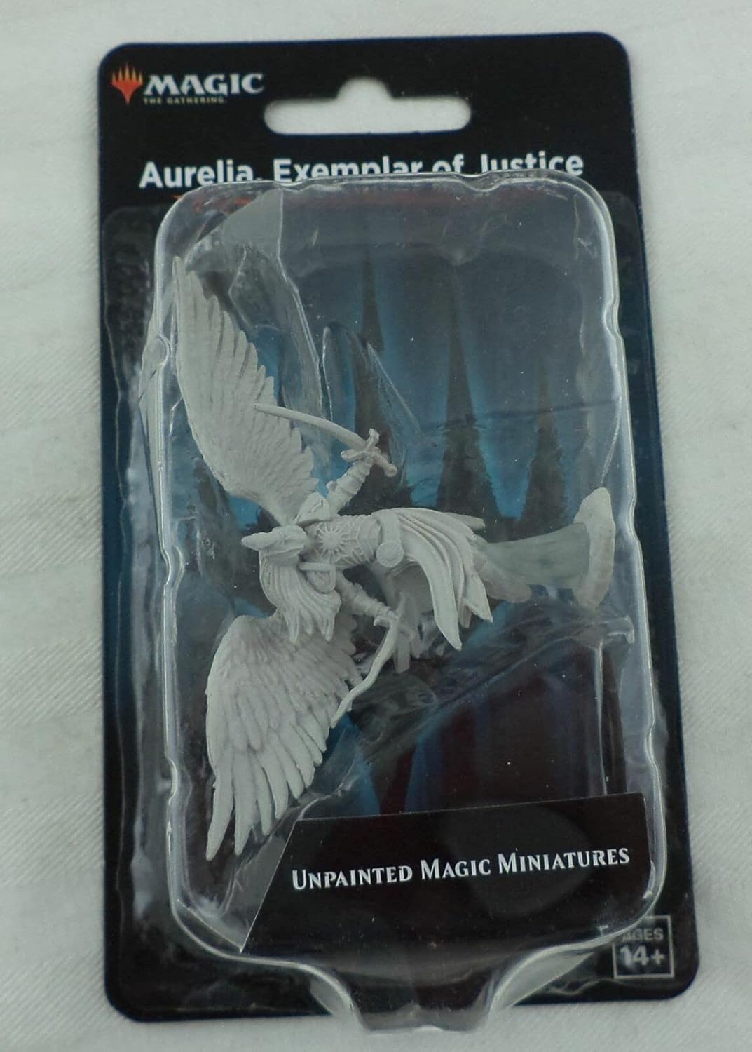 Magic The Gathering Miniatures: Wave 1: Aurelia, Exemplar of Justice ...